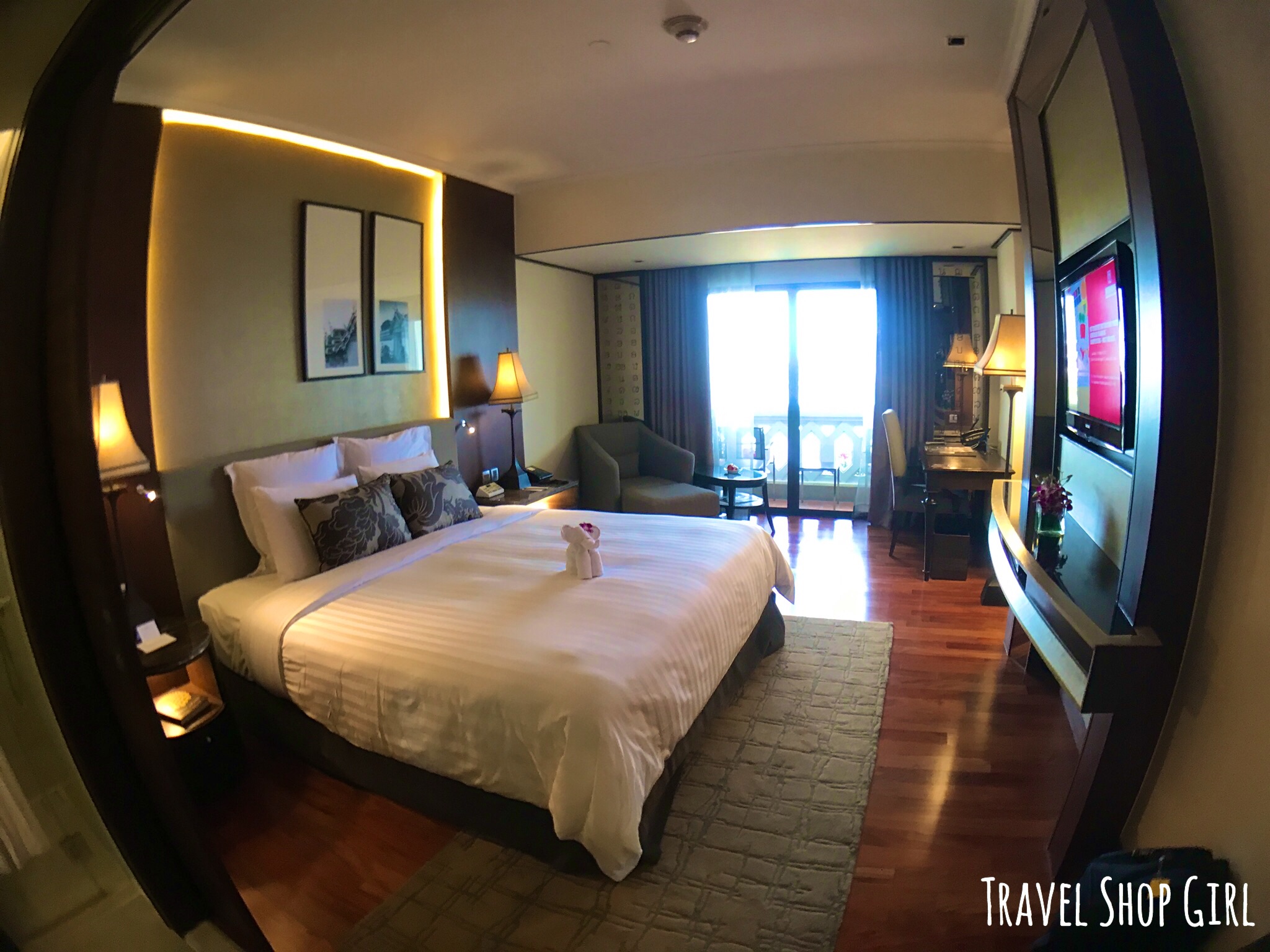 Bangkok Secrets: The Eight Reasons Tourists Love Anantara Resort