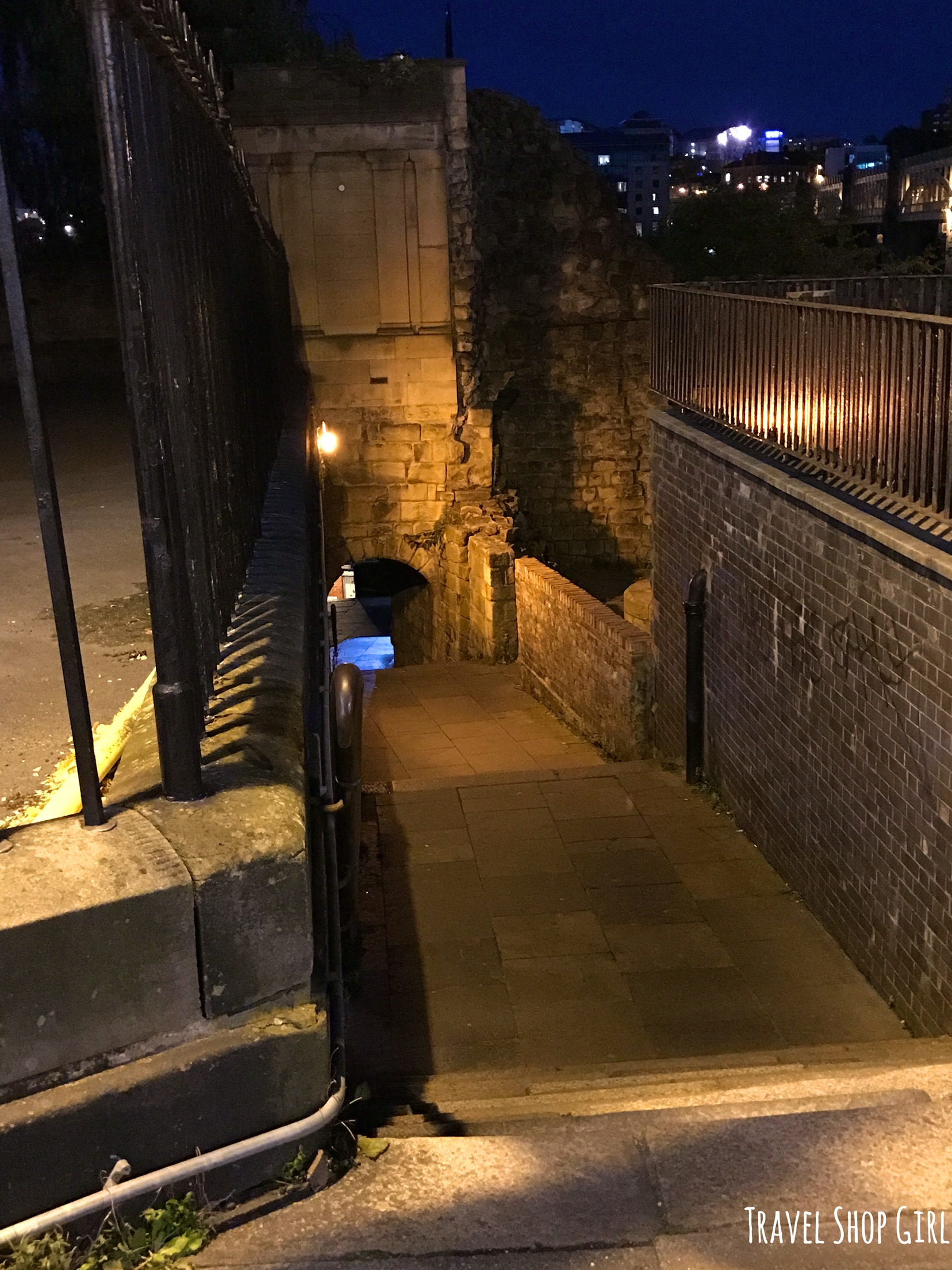 TSG Terrified: She Sees History Come Alive on a Newcastle Ghost Walk